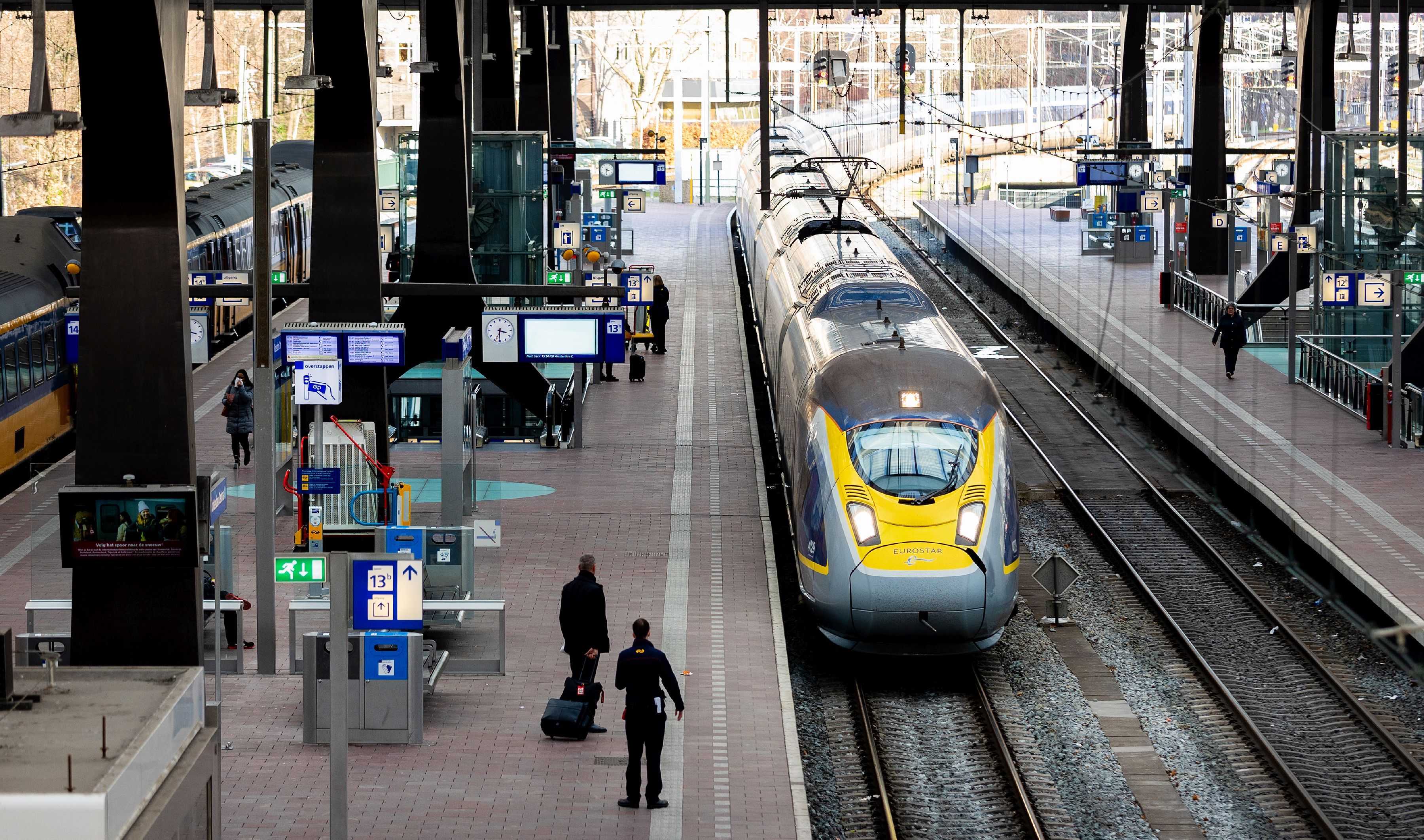 Travelling to Rotterdam: Flights, Trains & More | Rotterdam Partners